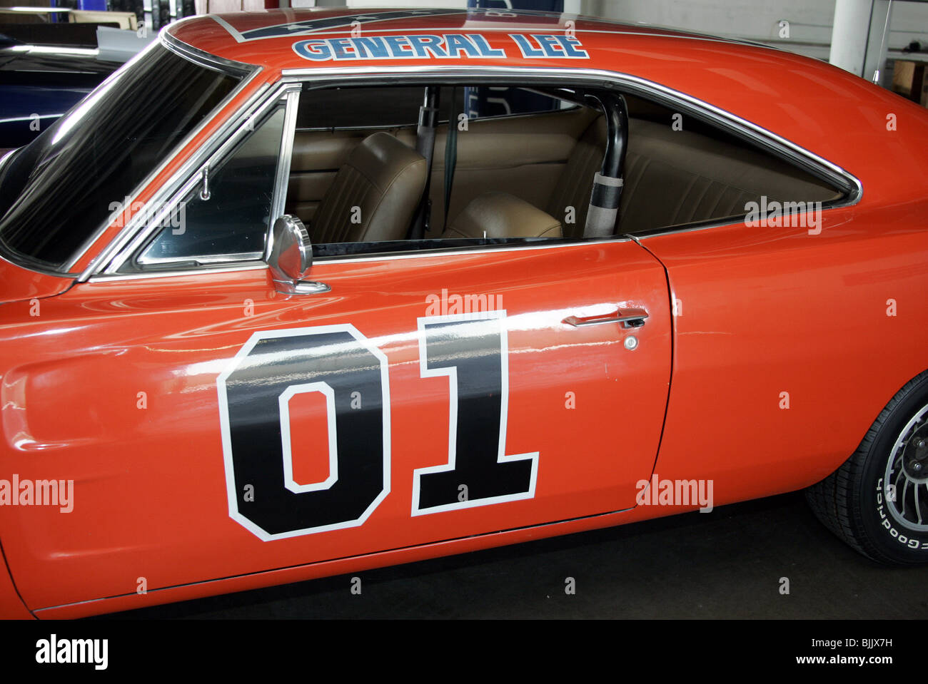 THE Dukes of Hazzard GÉNÉRAL LEE' 'la Dodge Charger 1969 GEORGE BARRIS ...
