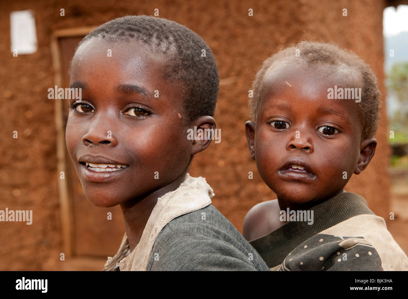 Enfants rwandais Banque de photographies et d’images à haute résolution ...