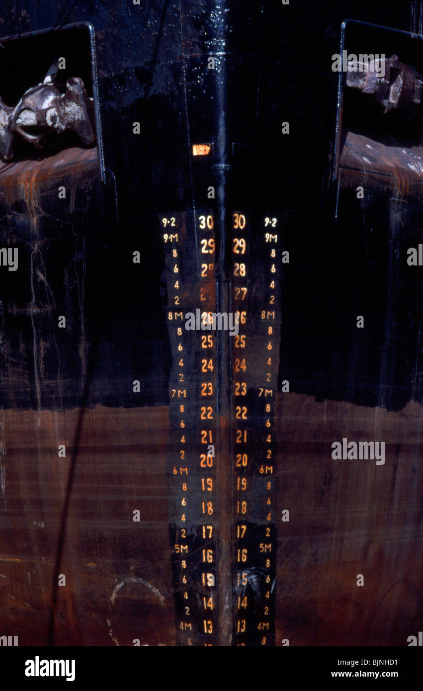 Proue de navires Banque de photographies et d’images à haute résolution ...