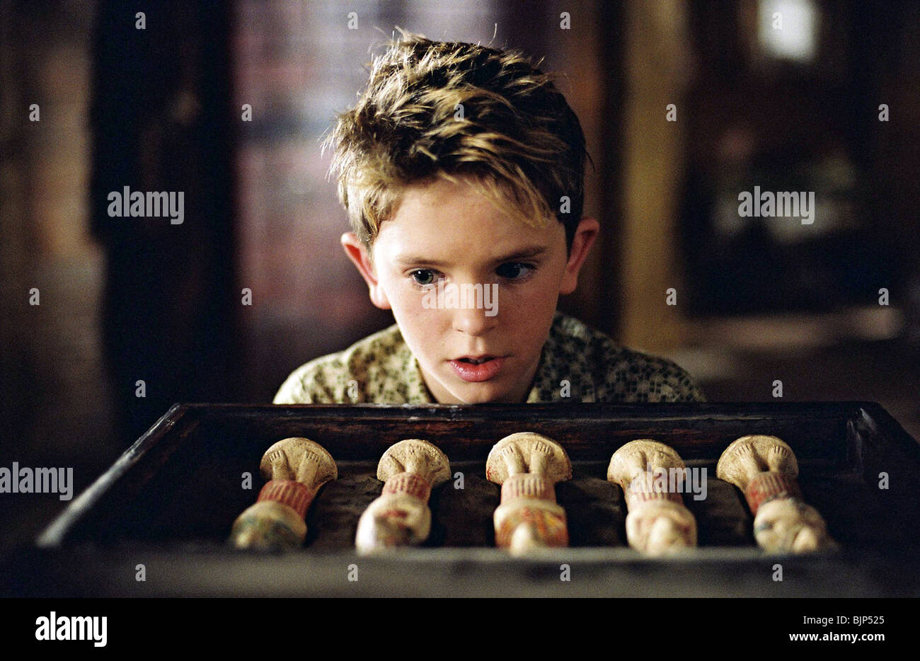 ARTHUR ET LES MINIMAYS (2006) ARTHUR ET LES MINIMOYS (ALT) Luc BESSON ...