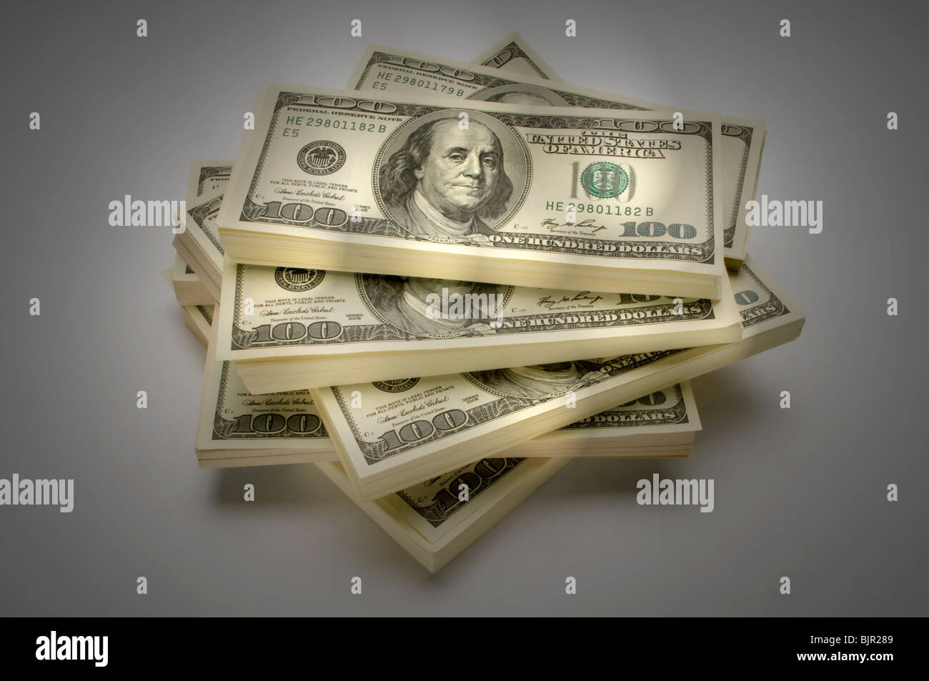 Money stack Banque de photographies et d’images à haute résolution - Alamy