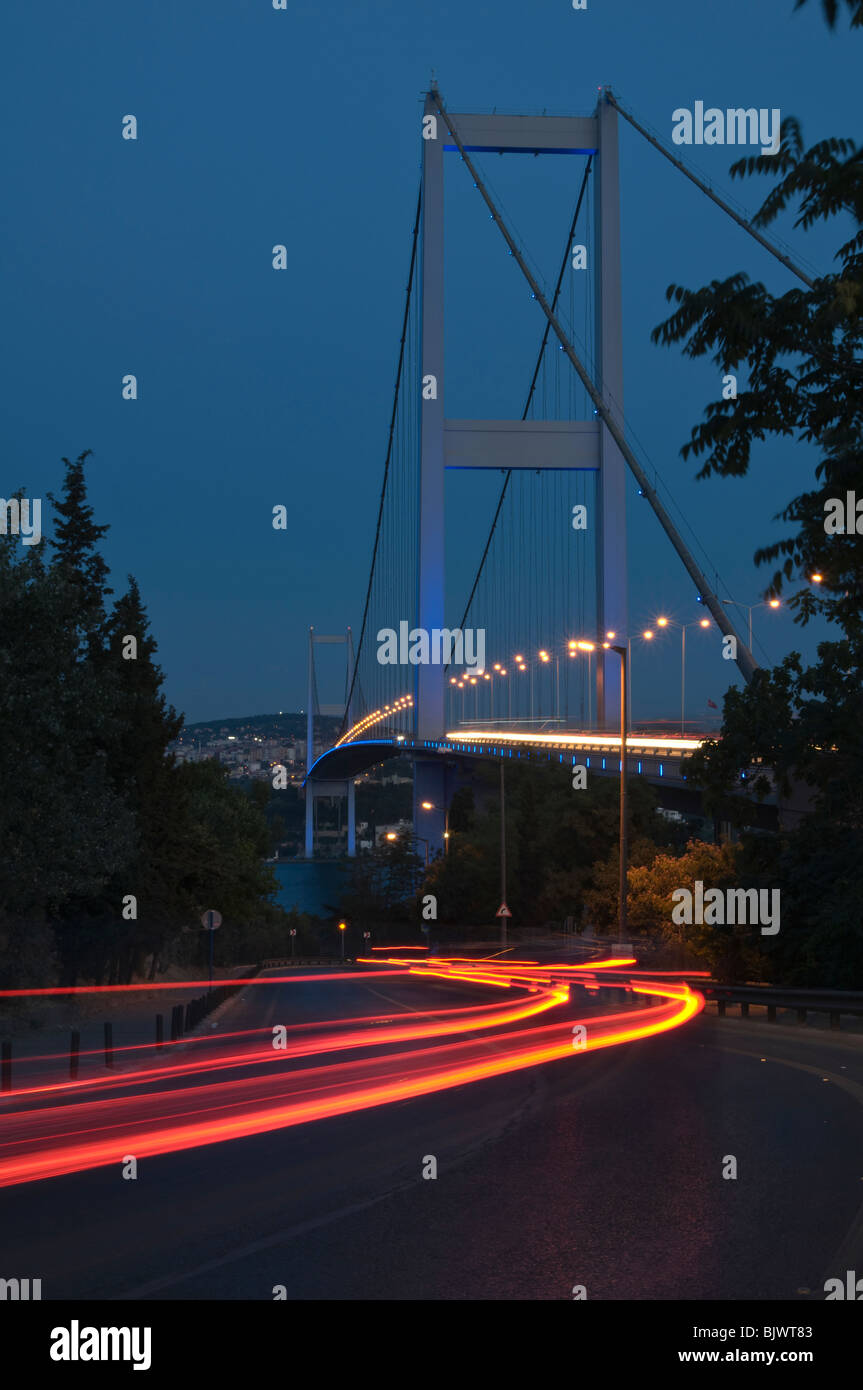 Pont du bosphore et istanbul Banque de photographies et d’images à ...