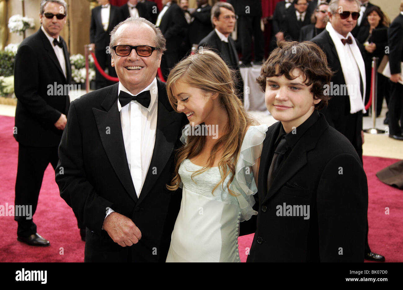 JACK NICHOLSON LORRAINE NICHOLSON ET RAYMOND NICHOLSON 78ÈME ACADEMY AWARDS KODAK THEATRE ...