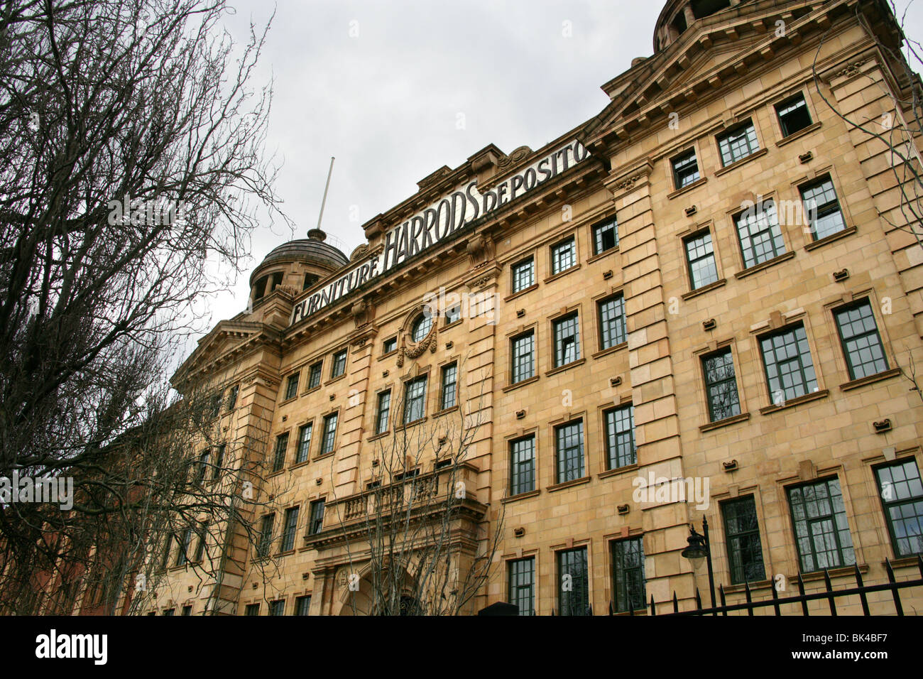 Harrods windows Banque de photographies et d’images à haute résolution ...