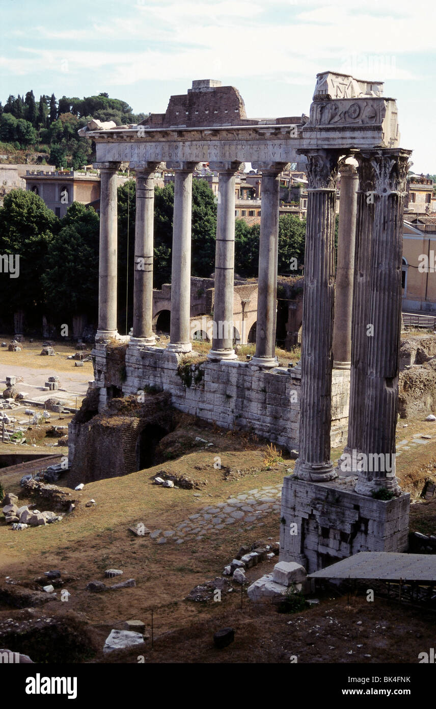 Un temple en ruine Banque de photographies et d’images à haute ...