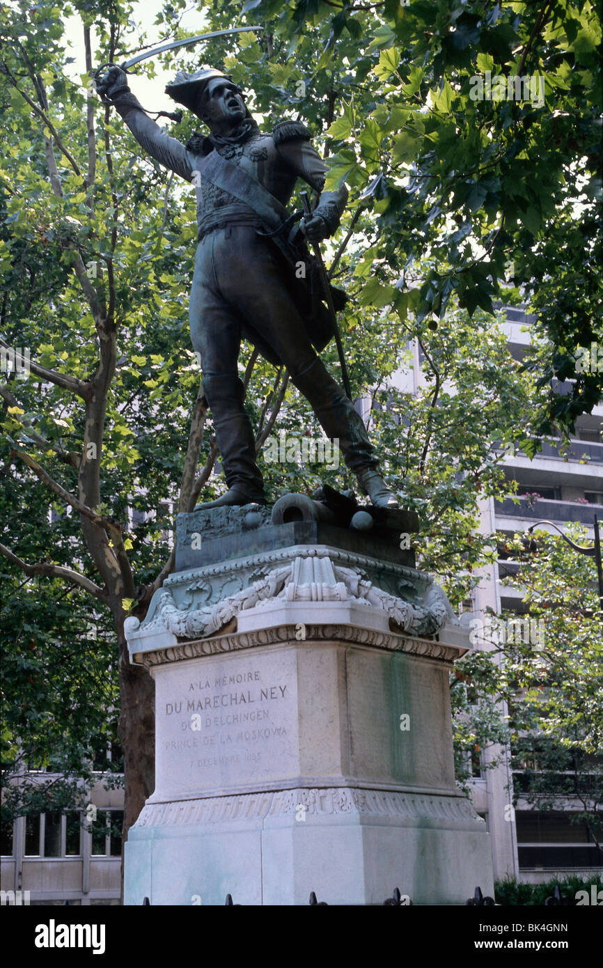 Monument en bronze du maréchal Ney par François rude à Paris, France ...