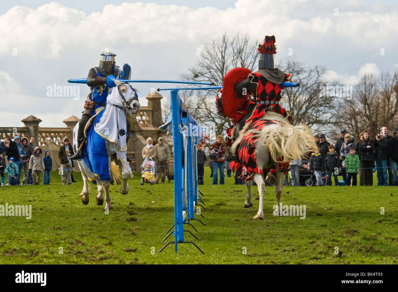 Joutes médiévales Banque de photographies et d’images à haute ...