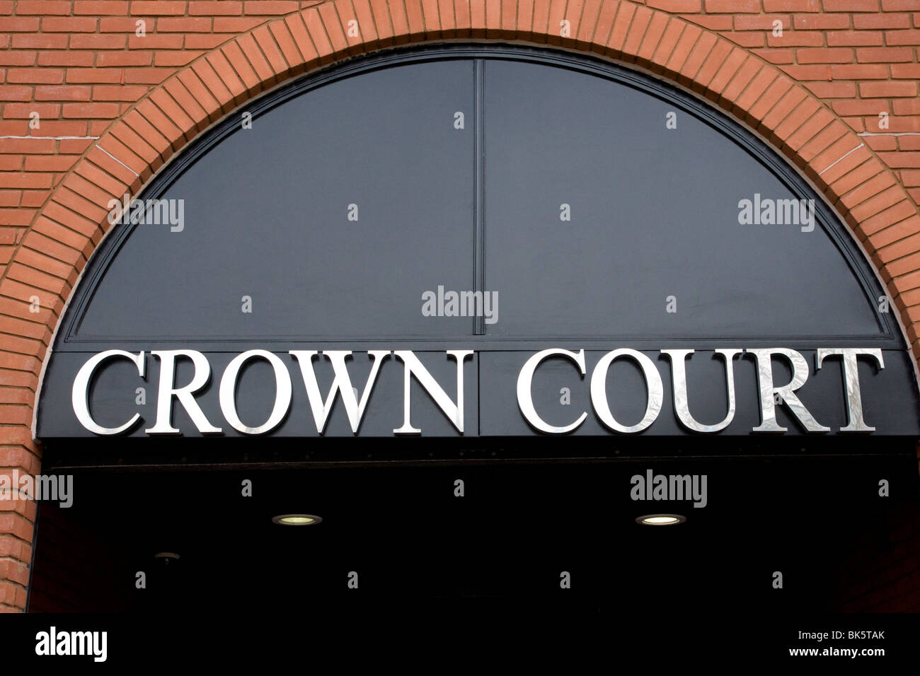 Crown court sign Banque de photographies et d’images à haute résolution ...