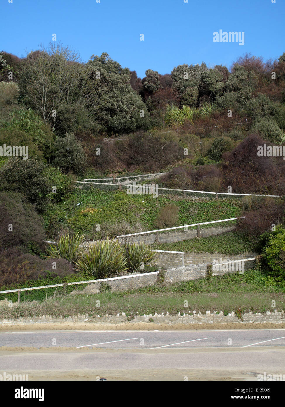 Zig zag path Banque de photographies et d’images à haute résolution - Alamy