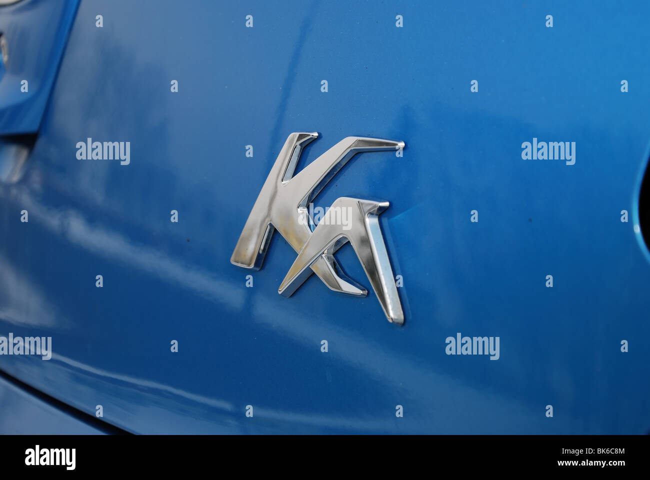 Ford ka logo Banque de photographies et d’images à haute résolution - Alamy