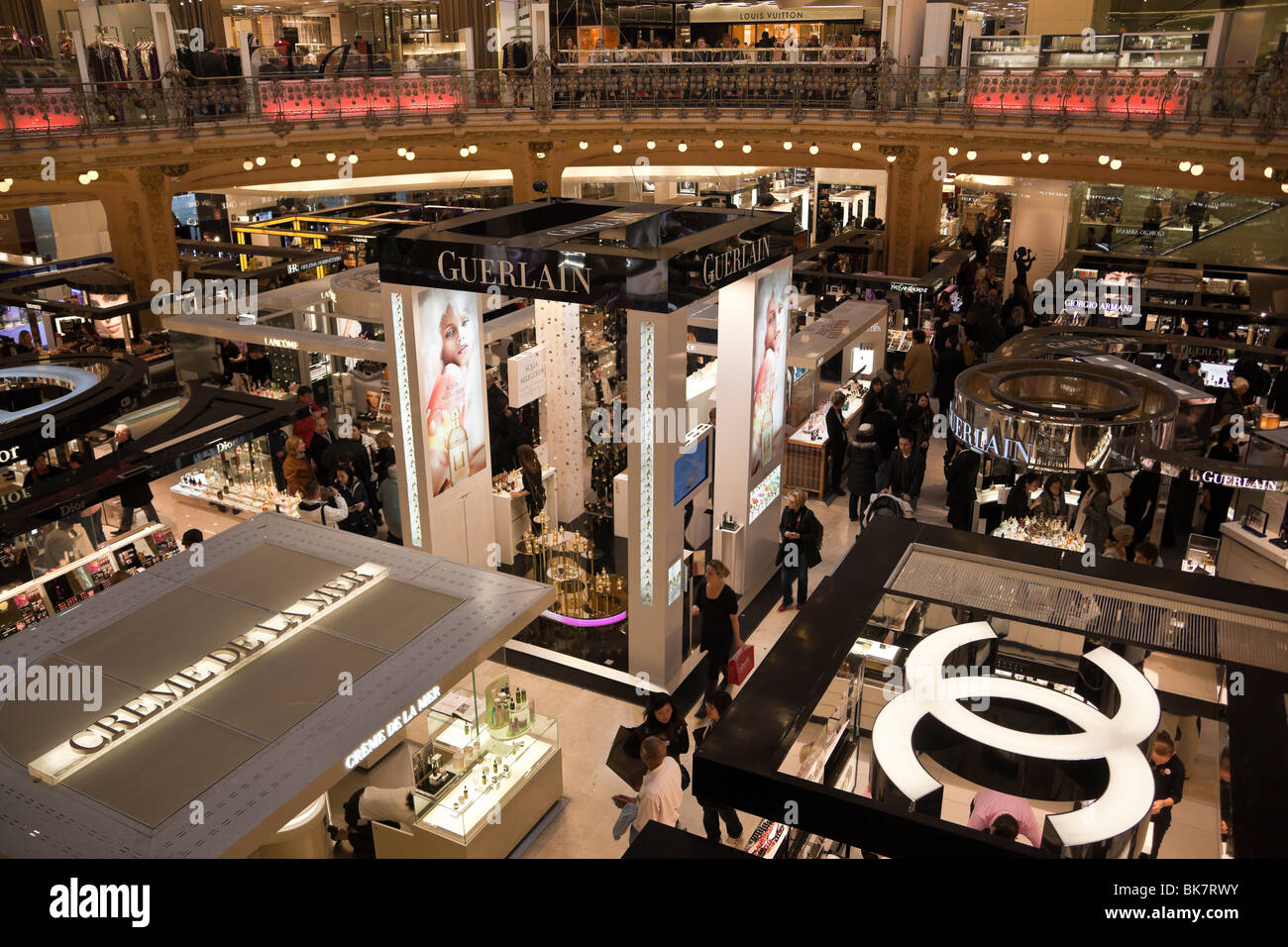 Ceiling galeries lafayette paris france Banque de photographies et d ...