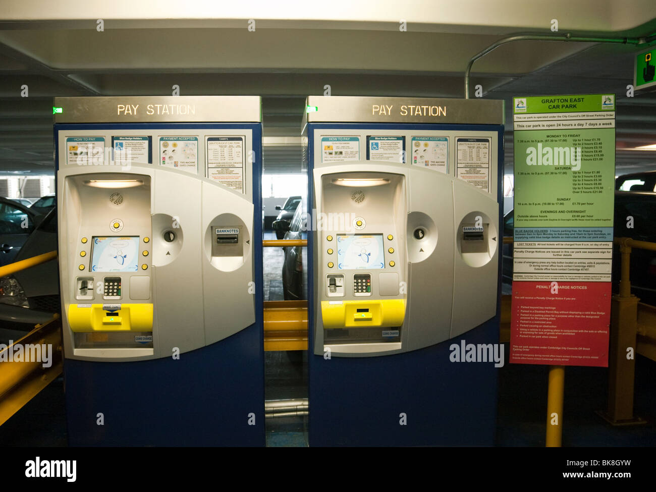 Payer votre ticket à un stationnement, parking centre commercial de ...