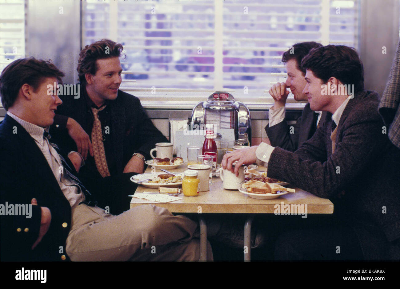 Diner 1982 timothy daly Banque de photographies et d’images à haute ...