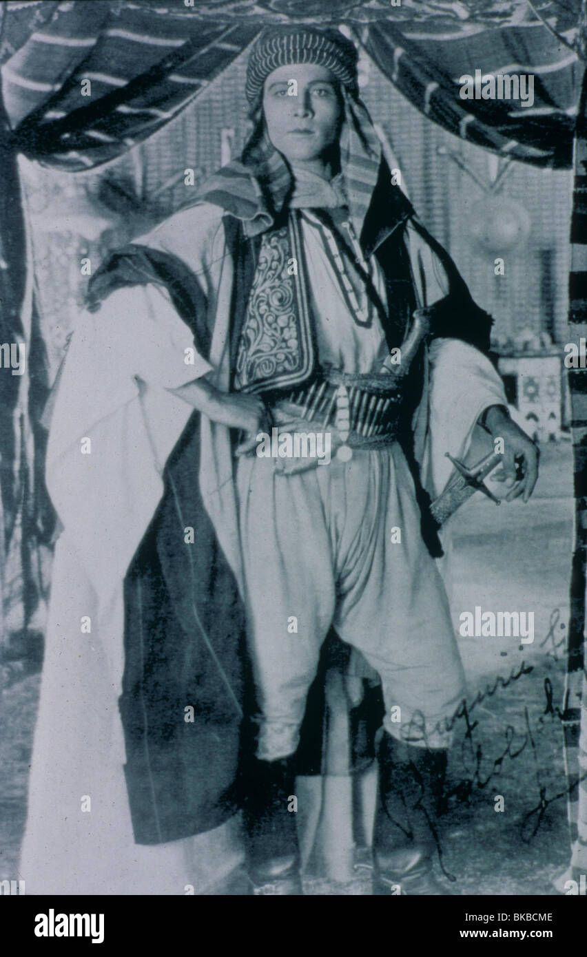 Le cheik 1921 rudolph valentino Banque de photographies et d’images à ...