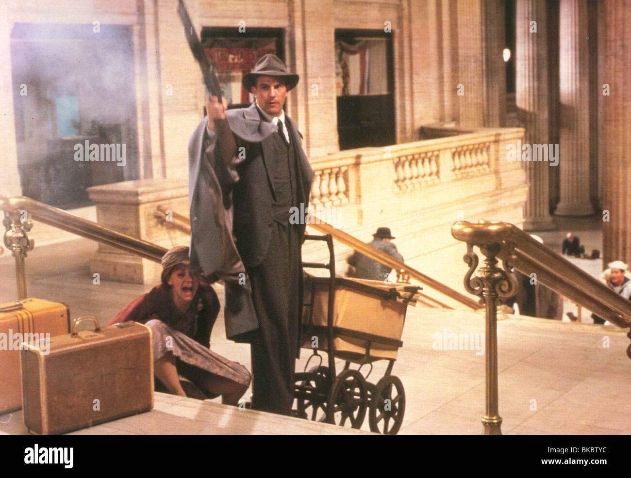 Untouchables kevin costner Banque de photographies et d’images à haute ...