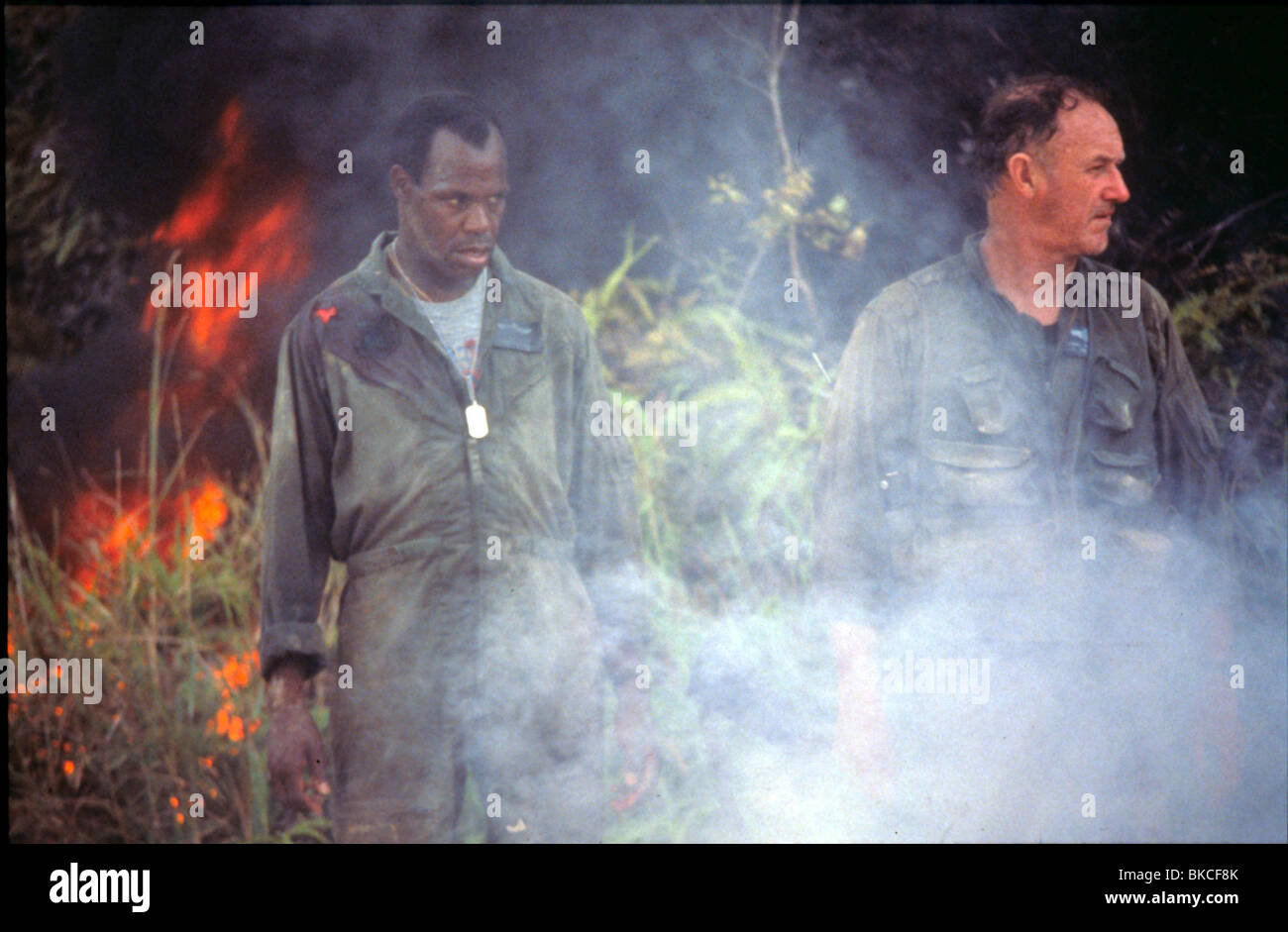 Danny glover gene hackman bat 21 Banque de photographies et d’images à ...