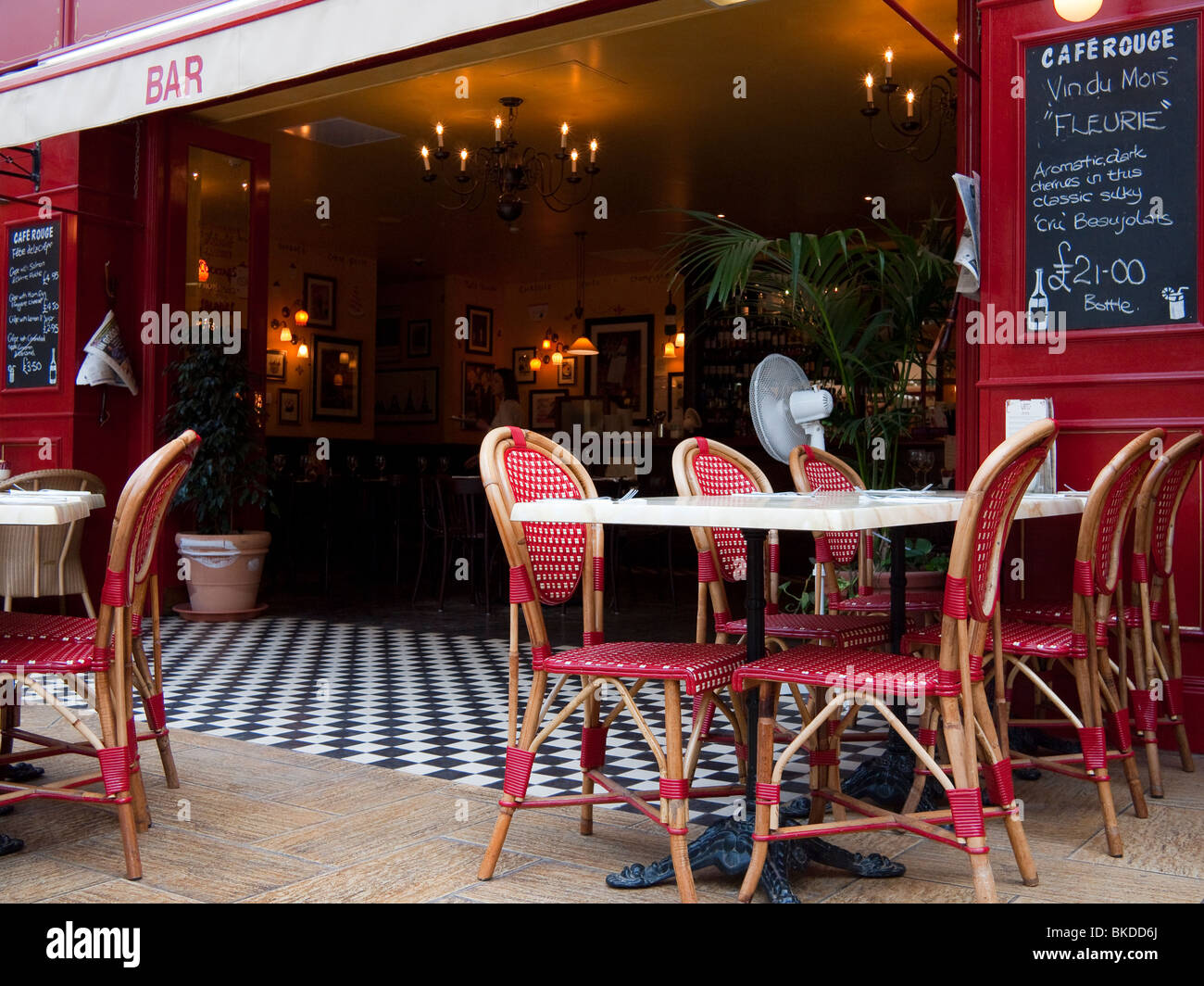 Terrasse de cafe Banque de photographies et d’images à haute résolution ...