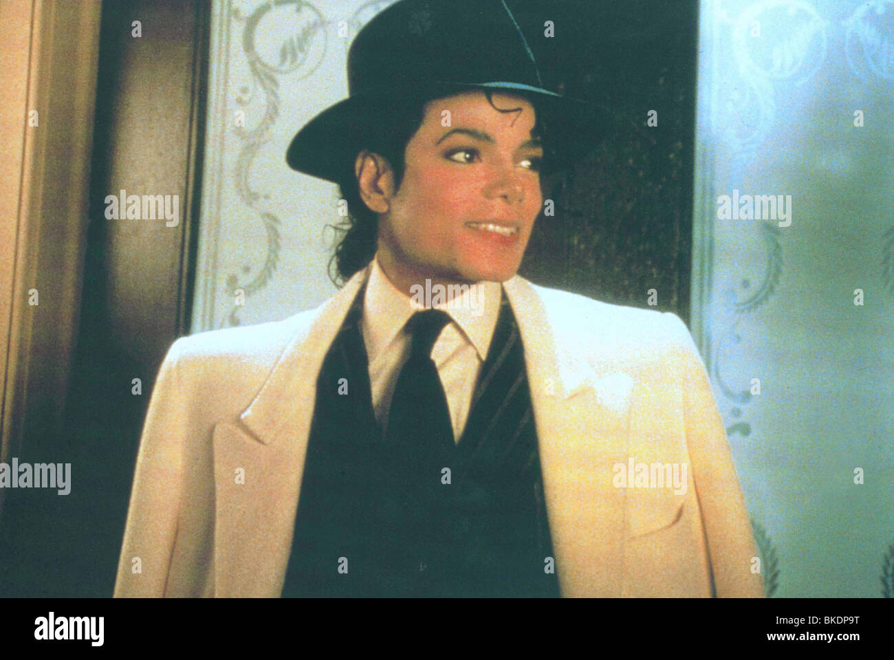 Michael jackson moonwalker 1988 Banque de photographies et d’images à ...