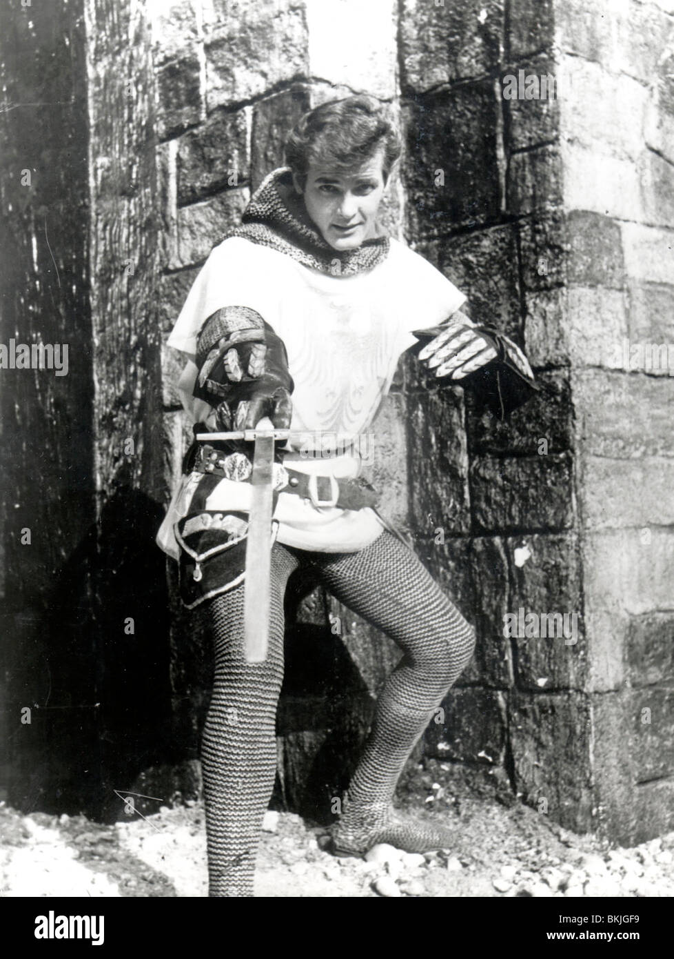 Ivanhoe tv roger moore Banque de photographies et d’images à haute ...