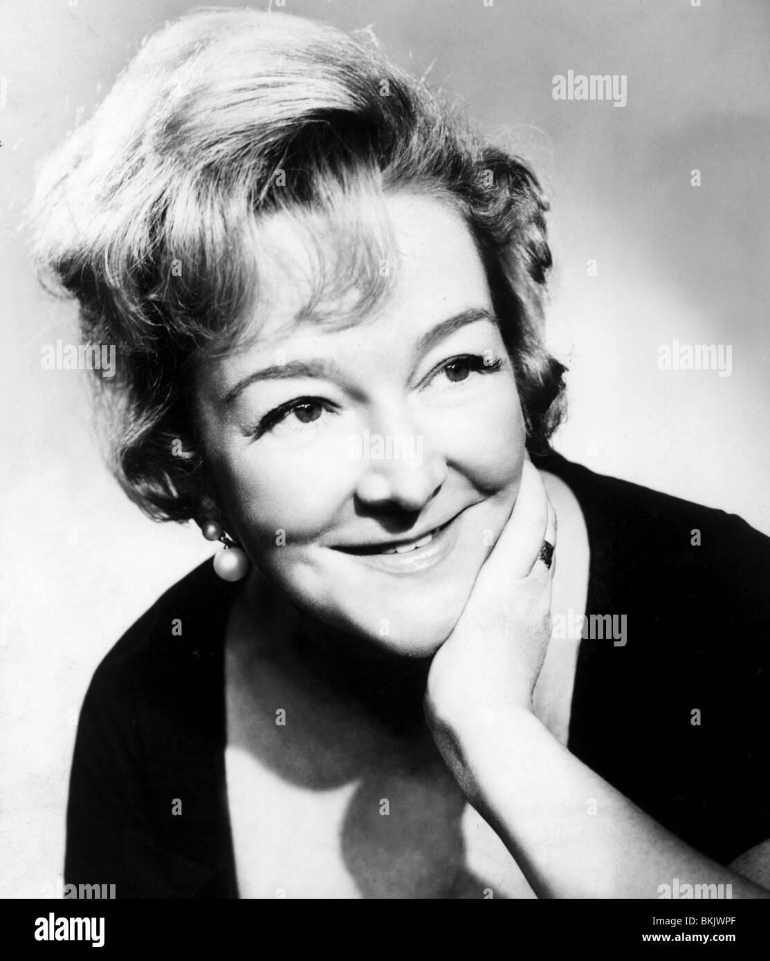 Beryl reid Banque d'images noir et blanc - Alamy