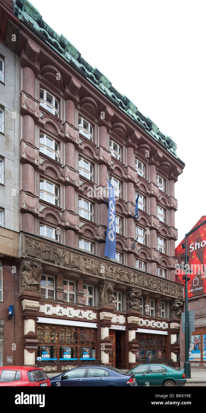 Legio bank building Banque de photographies et d’images à haute ...