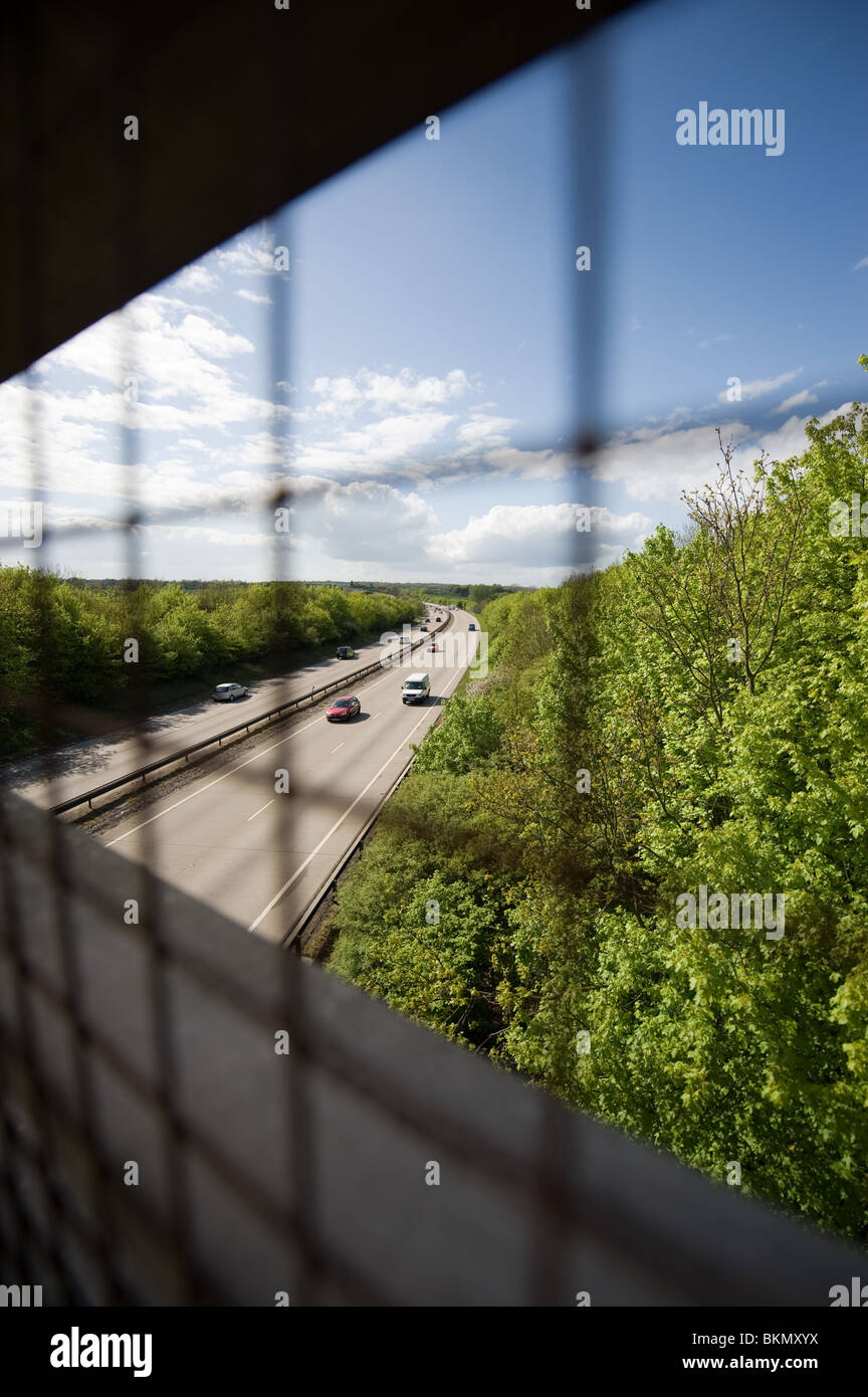 Route A12 dans l'Essex non encombrée avec peu de voitures à Ariel Vue ...