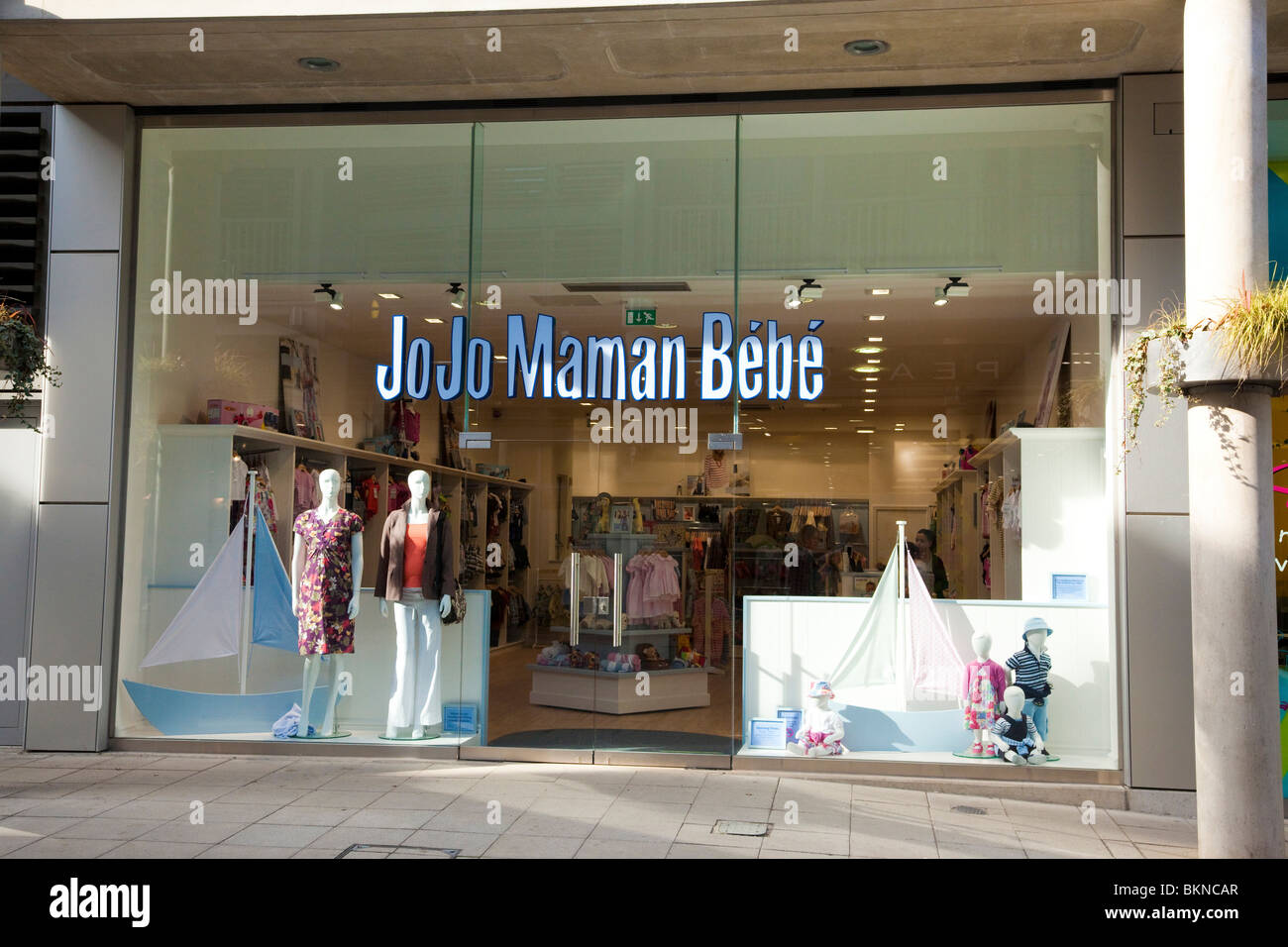 Bebe logo Banque de photographies et d’images à haute résolution - Alamy