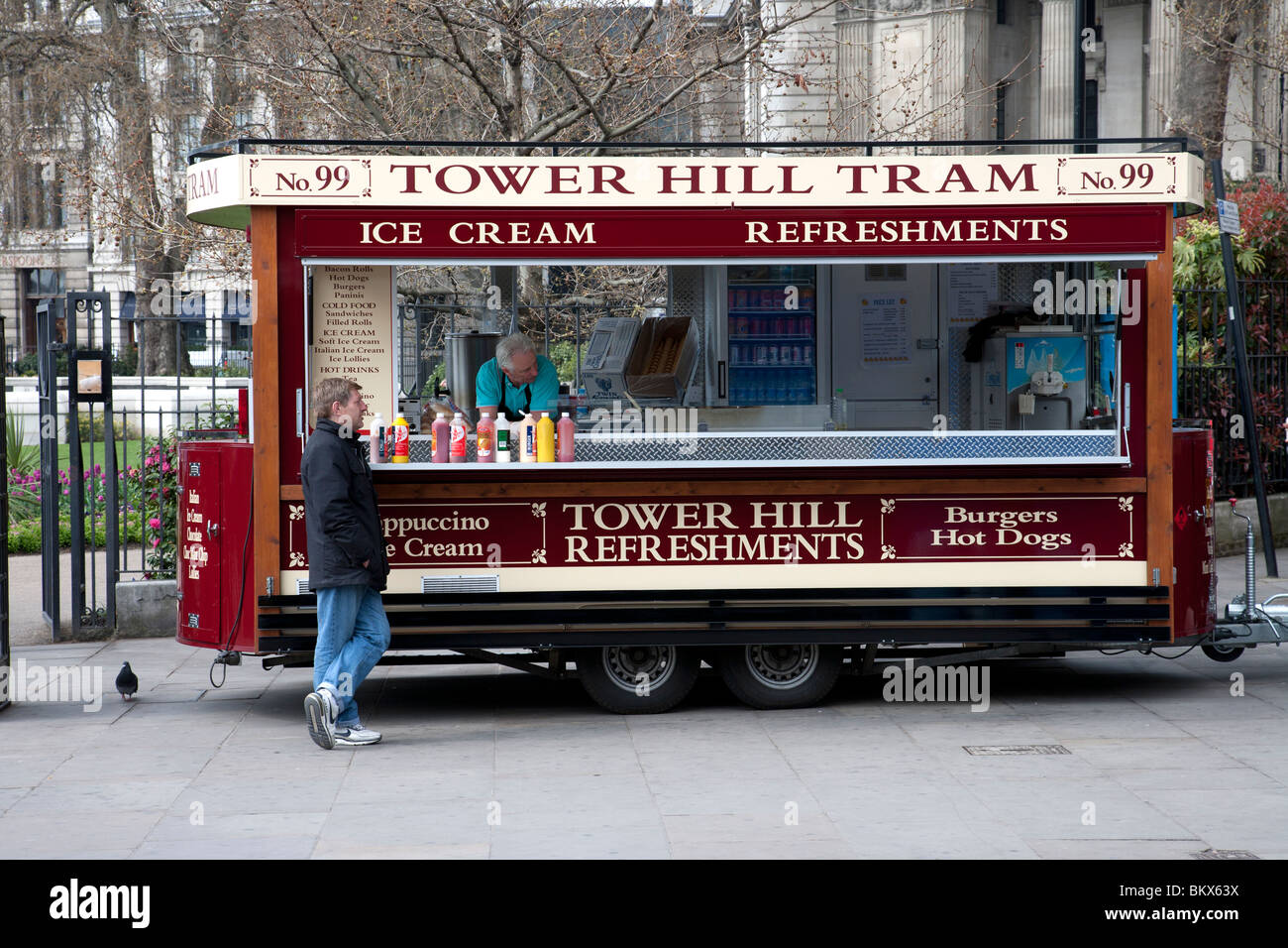Market barrow Banque de photographies et d’images à haute résolution ...