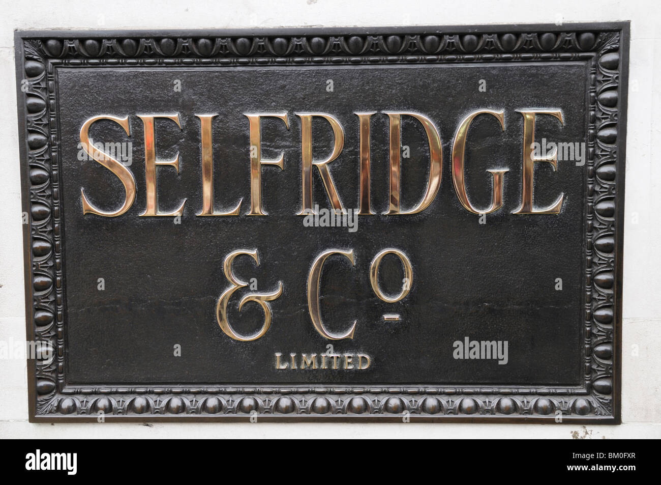 Selfridges logo Banque de photographies et d’images à haute résolution ...