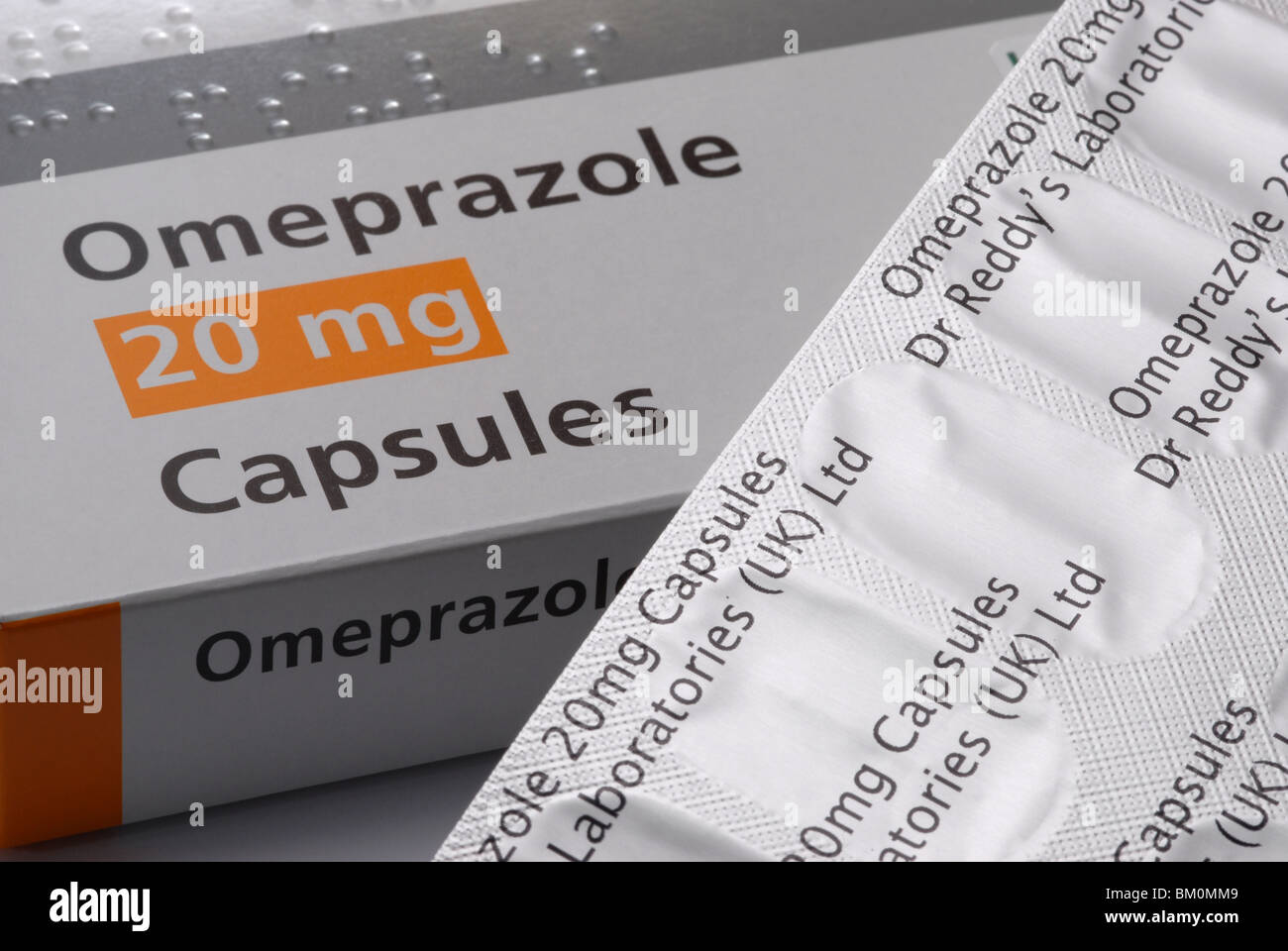 L'image générique de capsule, fort et de paquets d'oméprazole, gélules ...