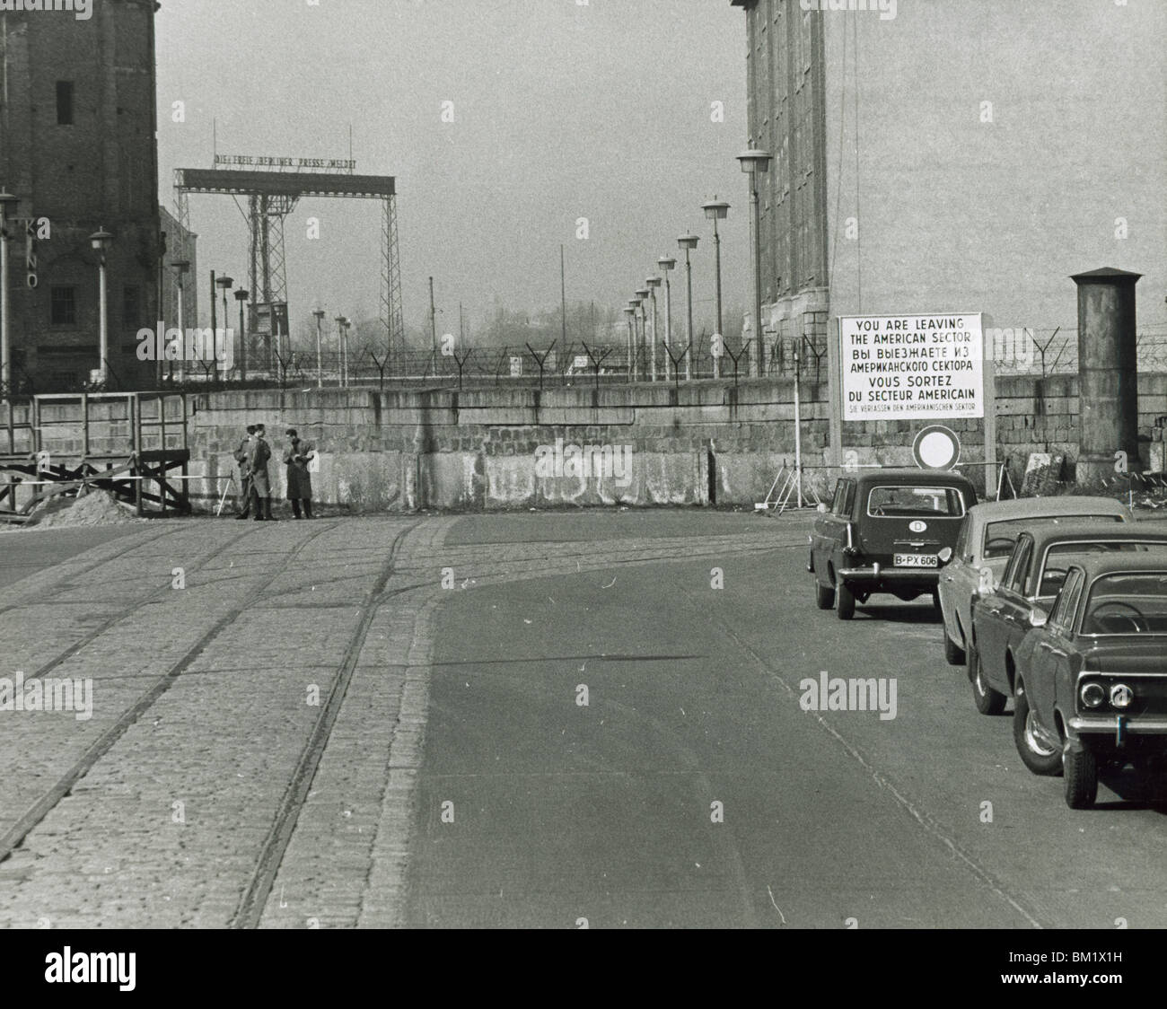 Mur de berlin dans les années 1960 Banque de photographies et d’images ...