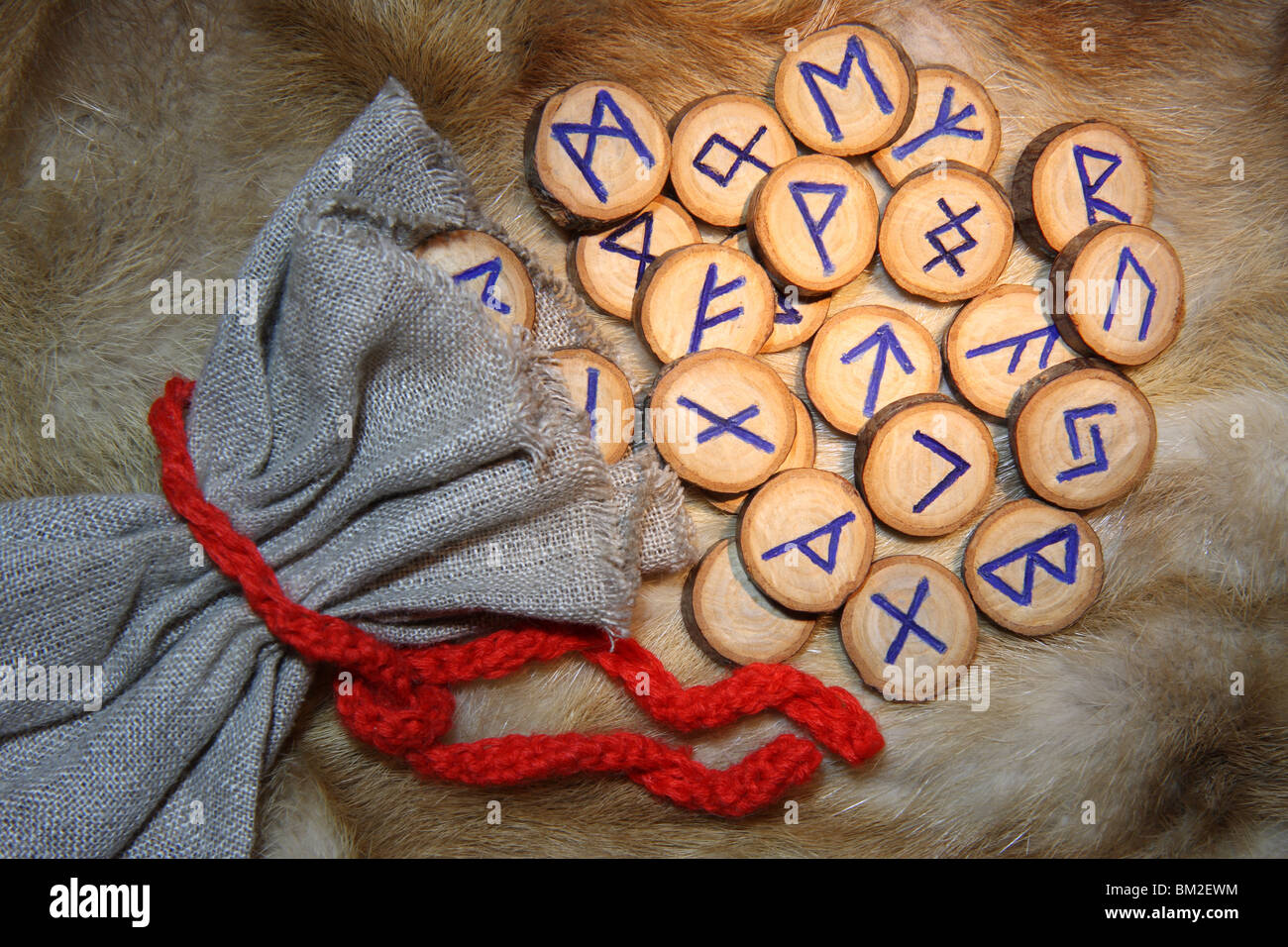 Runes alphabet Banque de photographies et d’images à haute résolution ...