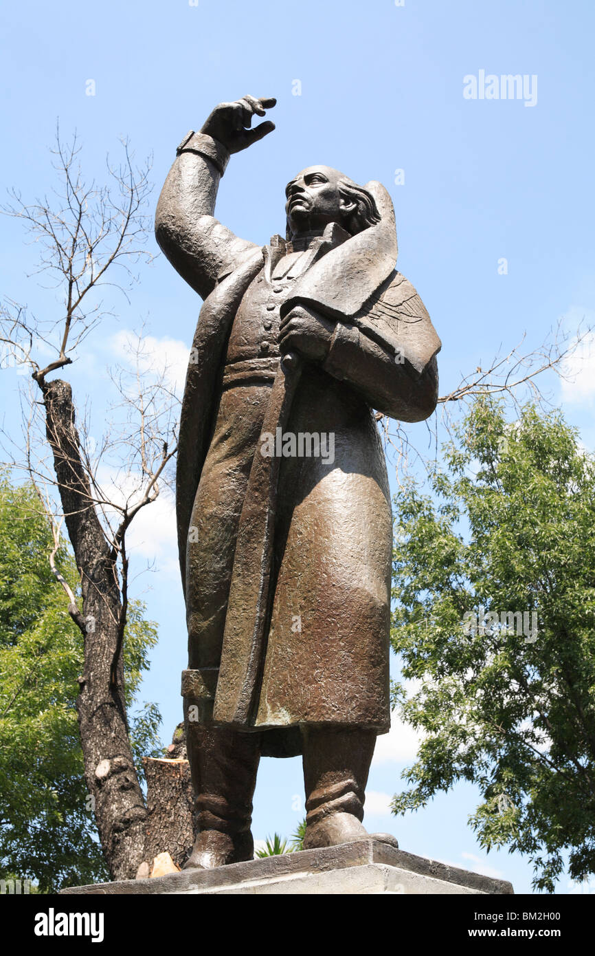 Statue de miguel hidalgo Banque de photographies et d’images à haute ...