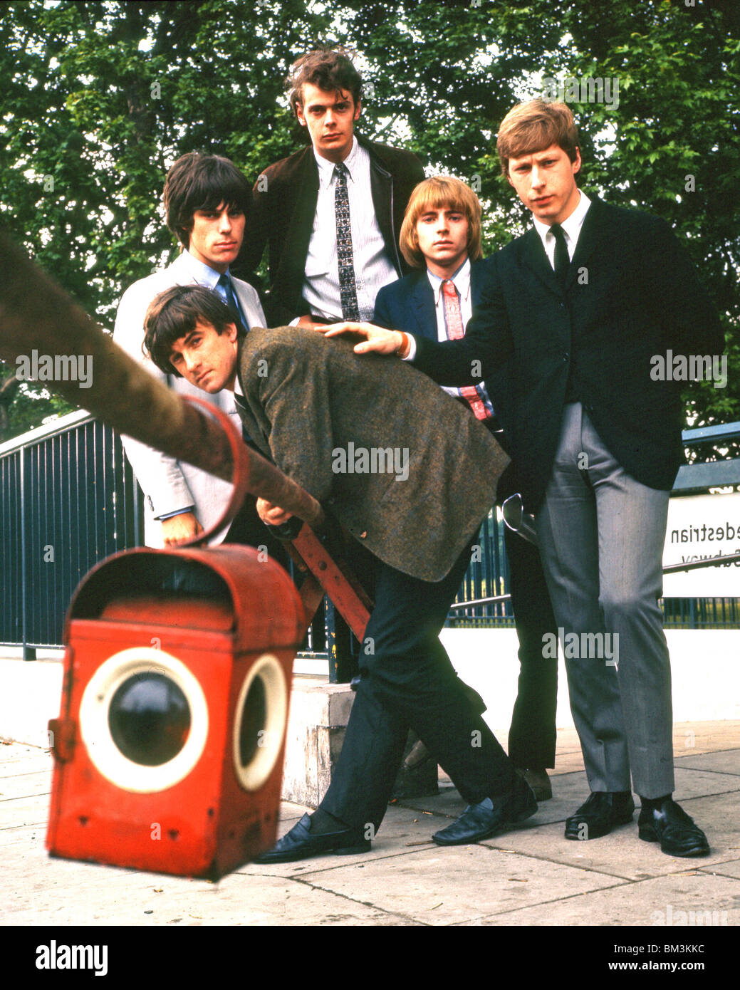 Yardbirds chris dreja in 1966 Banque de photographies et d’images à ...