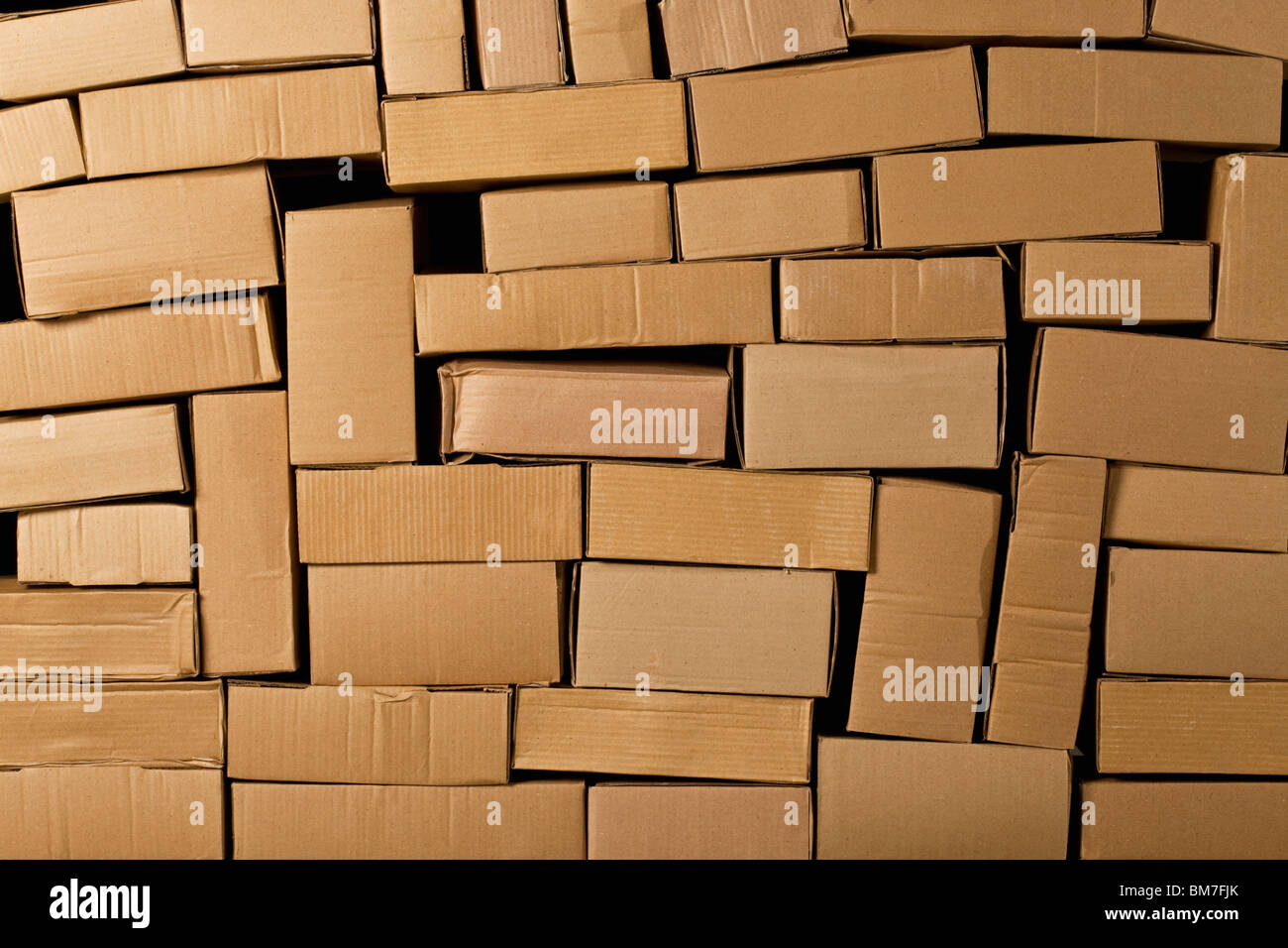 Pile de carton Banque de photographies et d’images à haute résolution - Alamy