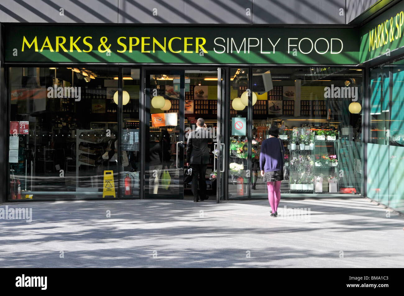 Signes et spencers sign Banque de photographies et d’images à haute ...