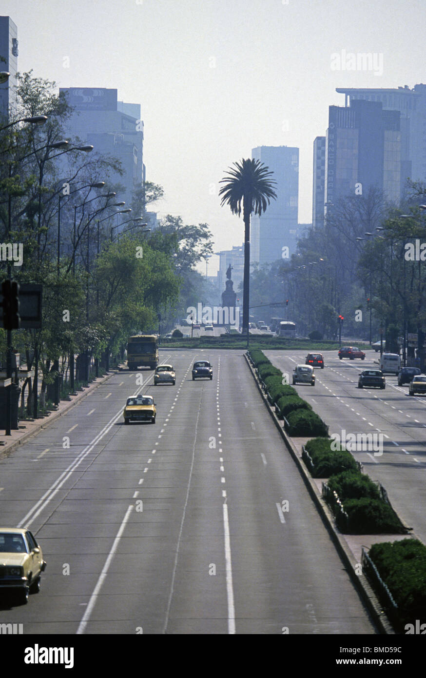 Rue principale du centre ville de mexico Banque de photographies et d ...