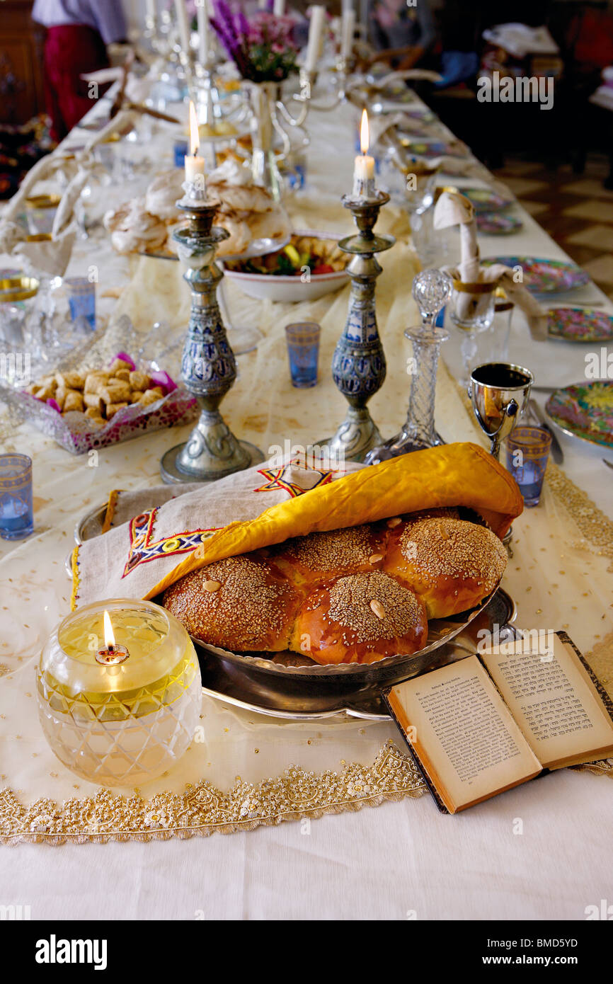 Shabbat table setting Banque de photographies et d’images à haute ...