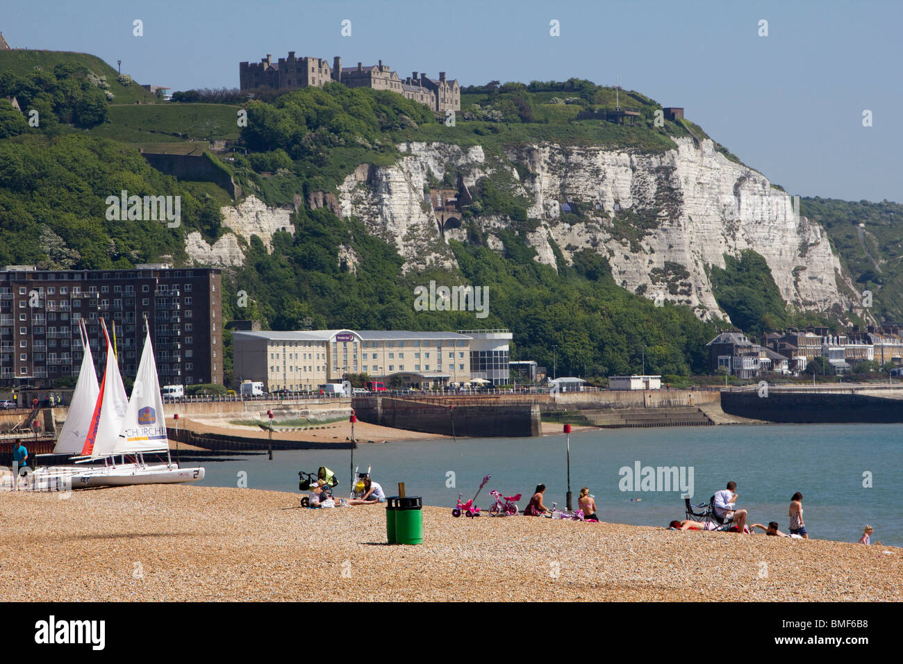 Dover town centre castle kent Banque de photographies et d’images à ...
