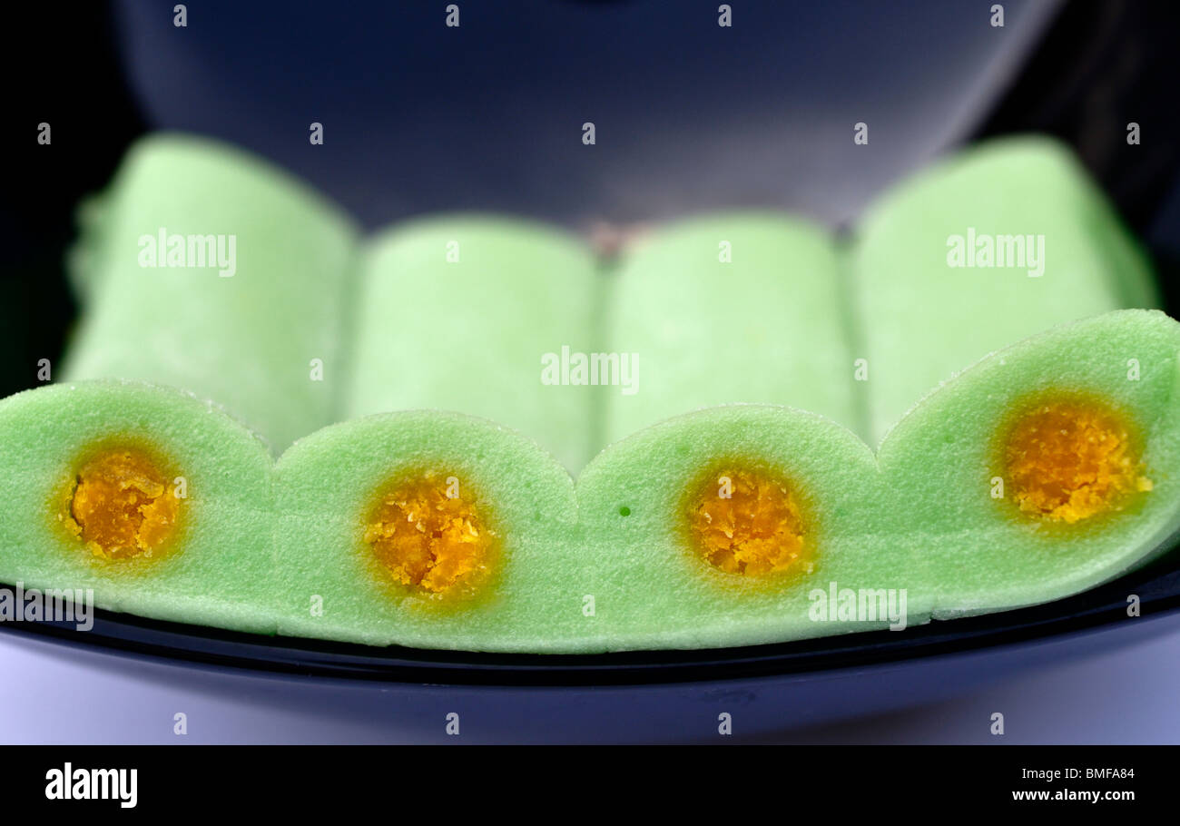 Pandan cake Banque de photographies et d’images à haute résolution - Alamy