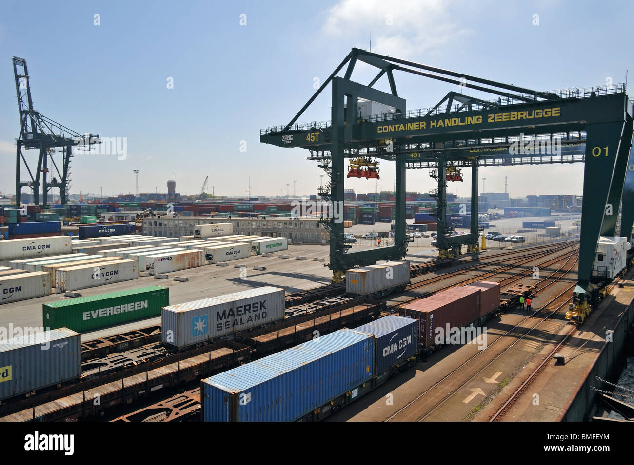 Conteneur cavalier Banque de photographies et d’images à haute ...