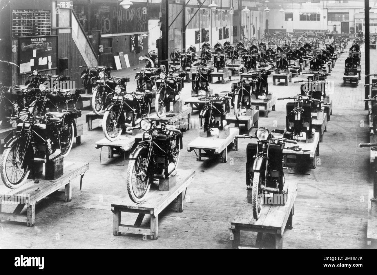 Mass production 1920's Banque de photographies et d’images à haute ...