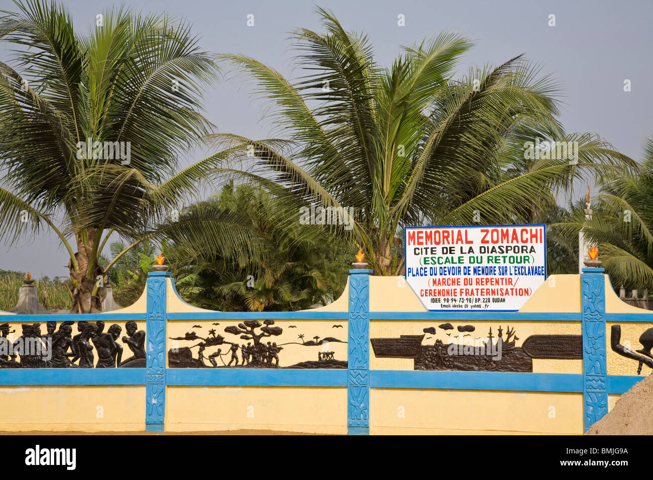 Benin west africa ouidah memorial Banque de photographies et d’images à ...