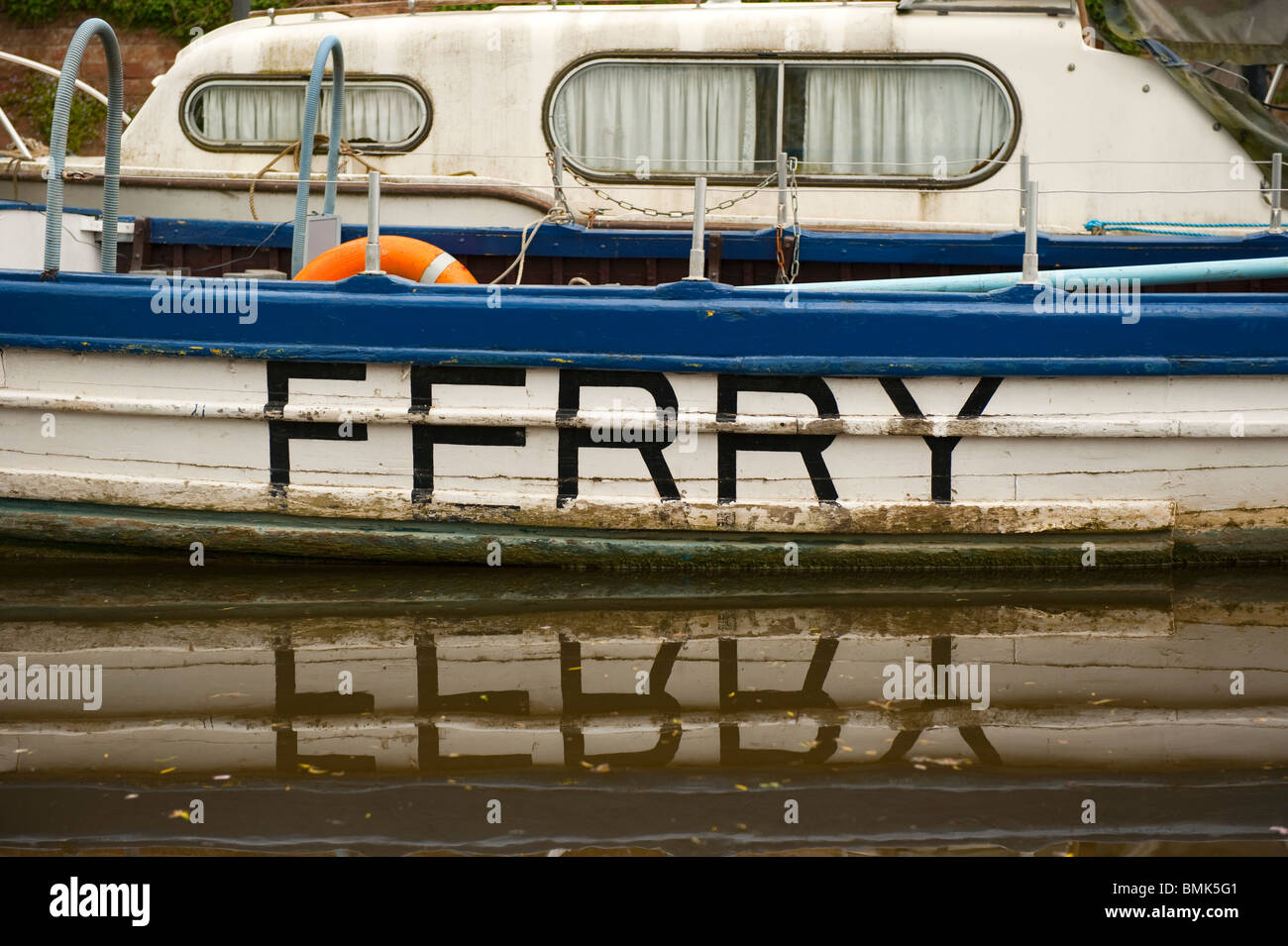 Old ferry boat Banque de photographies et d’images à haute résolution ...