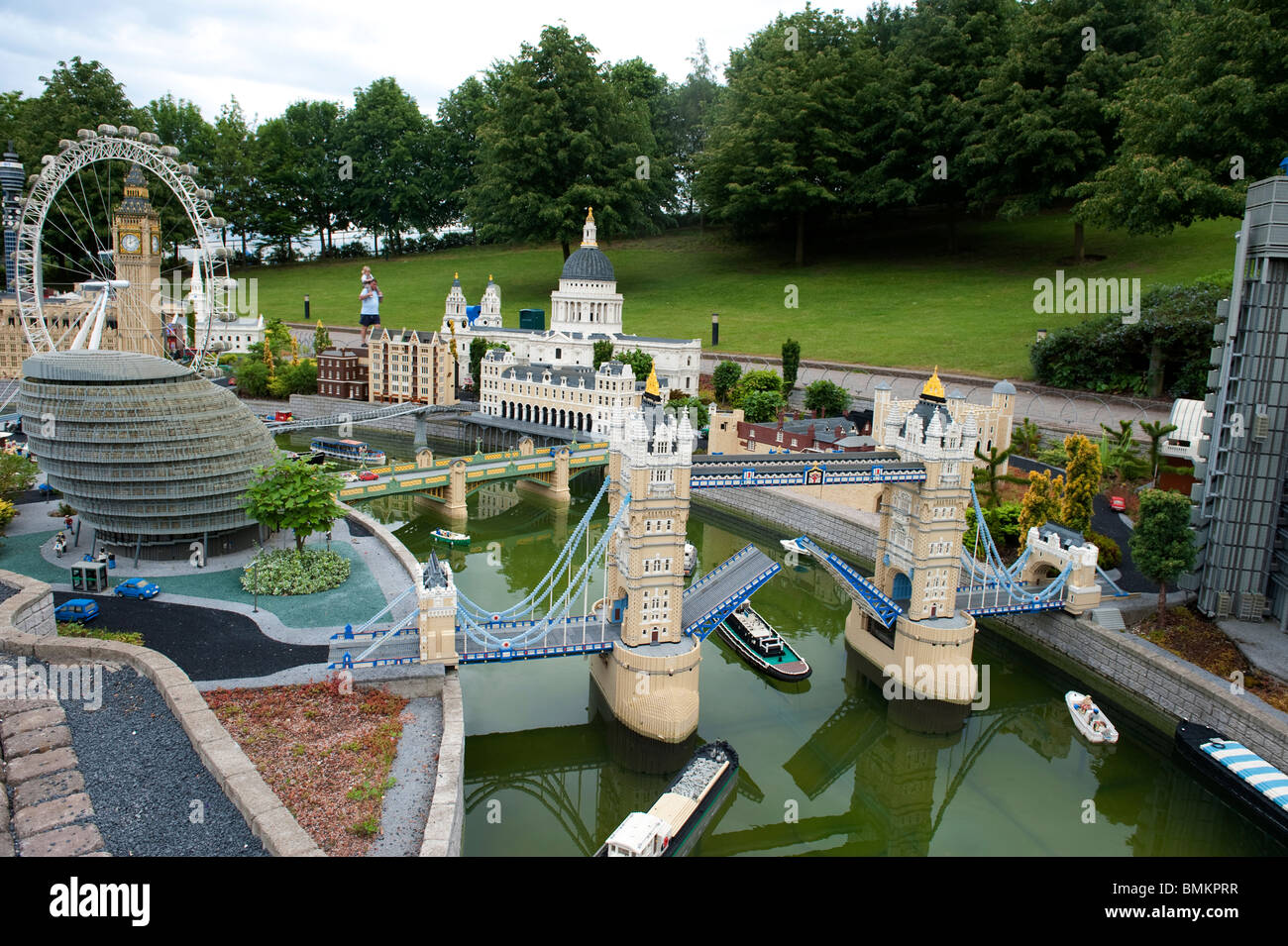La Tour Lego Au Parc Legoland Banque d'image et photos - Alamy