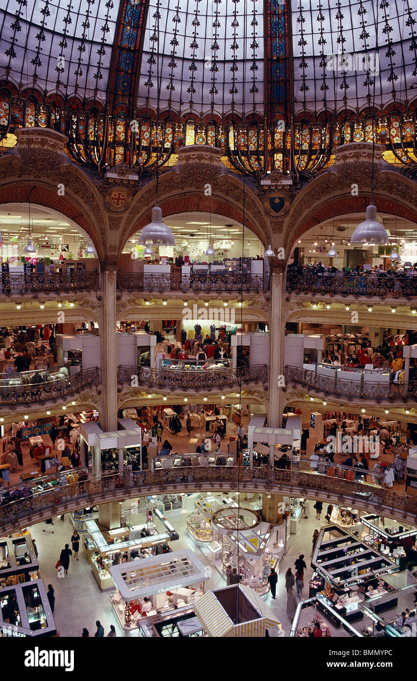 Ceiling galeries lafayette paris france Banque de photographies et d ...