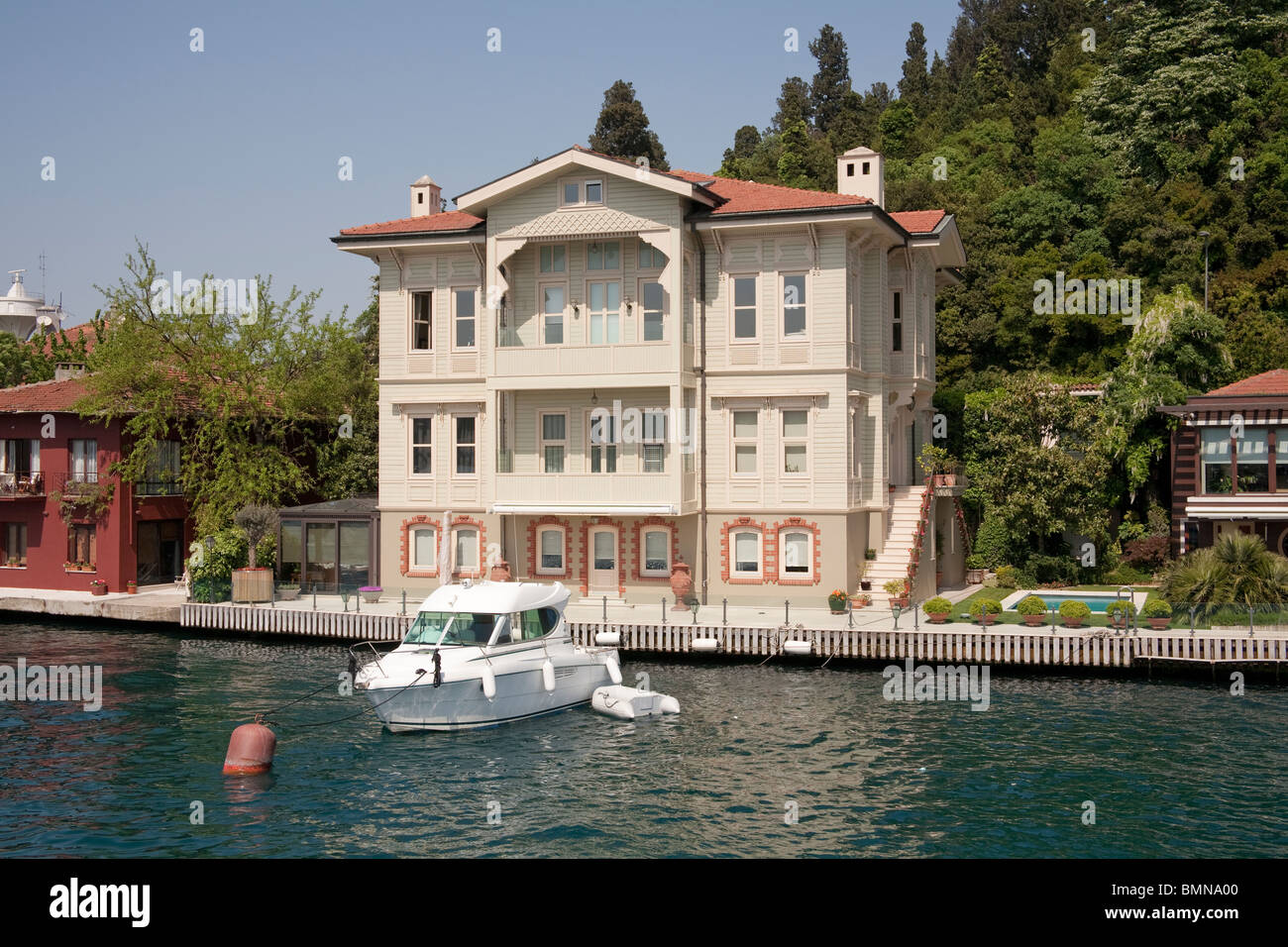 Yalis istanbul Banque de photographies et d’images à haute résolution ...