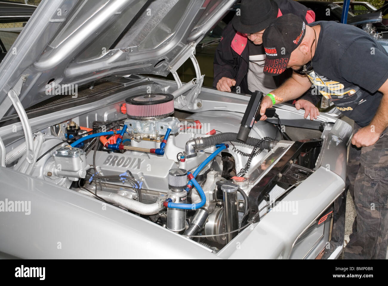 Moteur v8 Banque de photographies et d’images à haute résolution - Alamy