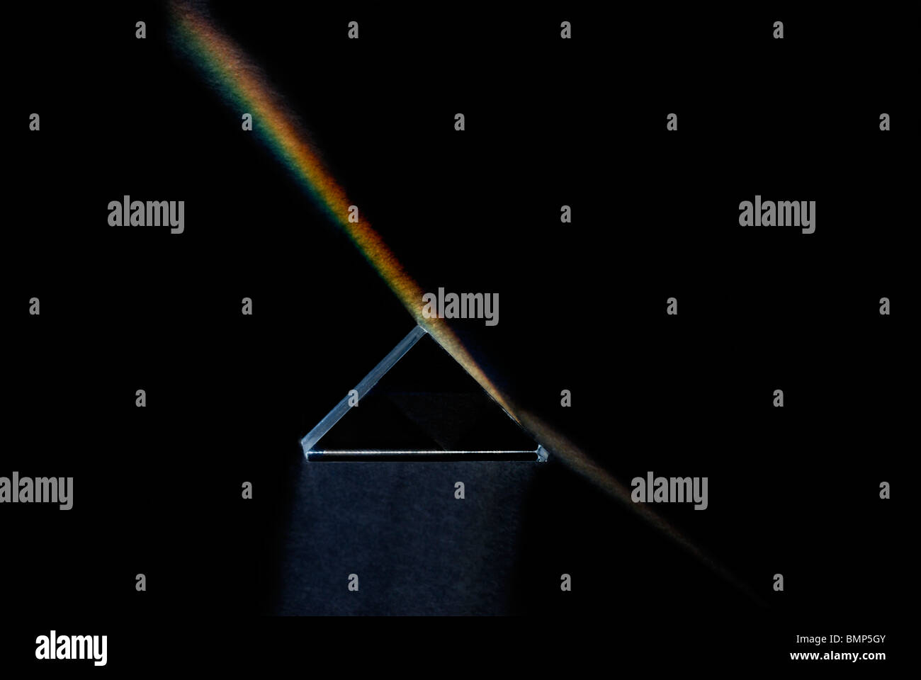 Prisme triangulaire Banque de photographies et d’images à haute ...