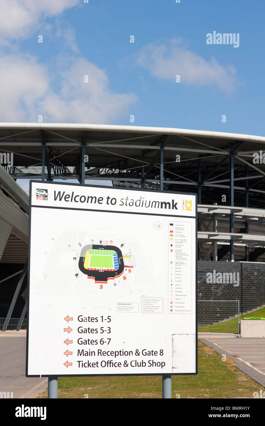 Stade de footballmk stade Banque de photographies et d’images à haute ...